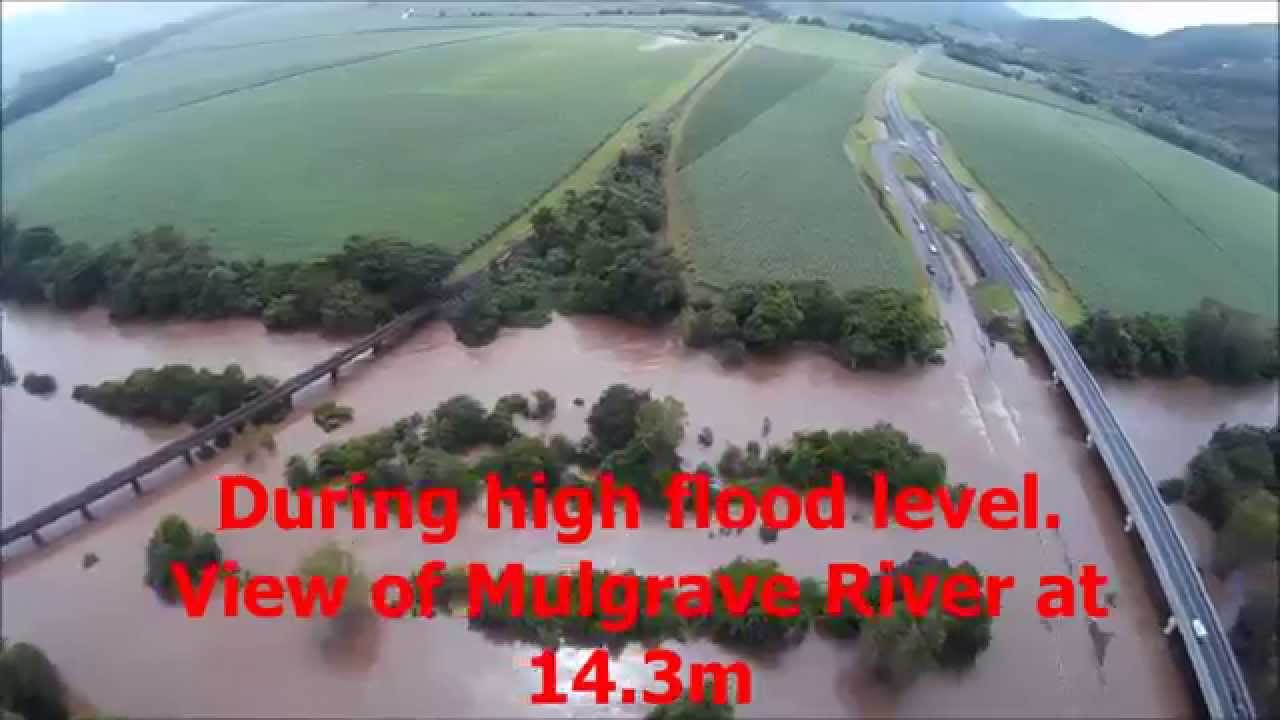 8th Feb 2015 Mulgrave River flood at Gordonvale from the air - YouTube