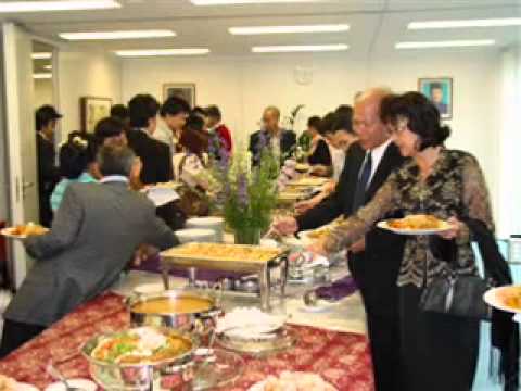 Agong's Birthday Celebration... yip kum fook makan duit haram - YouTube