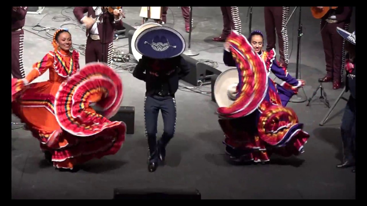 Mariachi Vargas de Tecalitlán & Ballet Folklorico Tlanese - YouTube