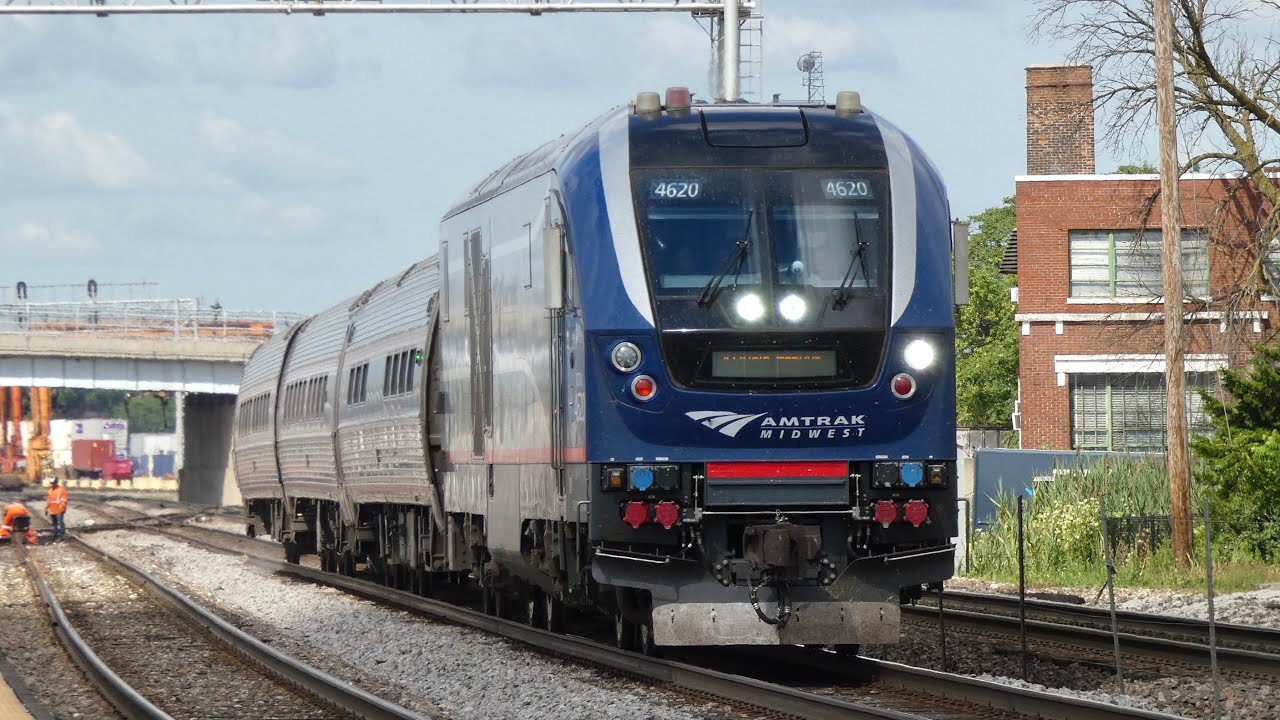 Illinois zephyr with Amtrak SC-44 leading! - YouTube