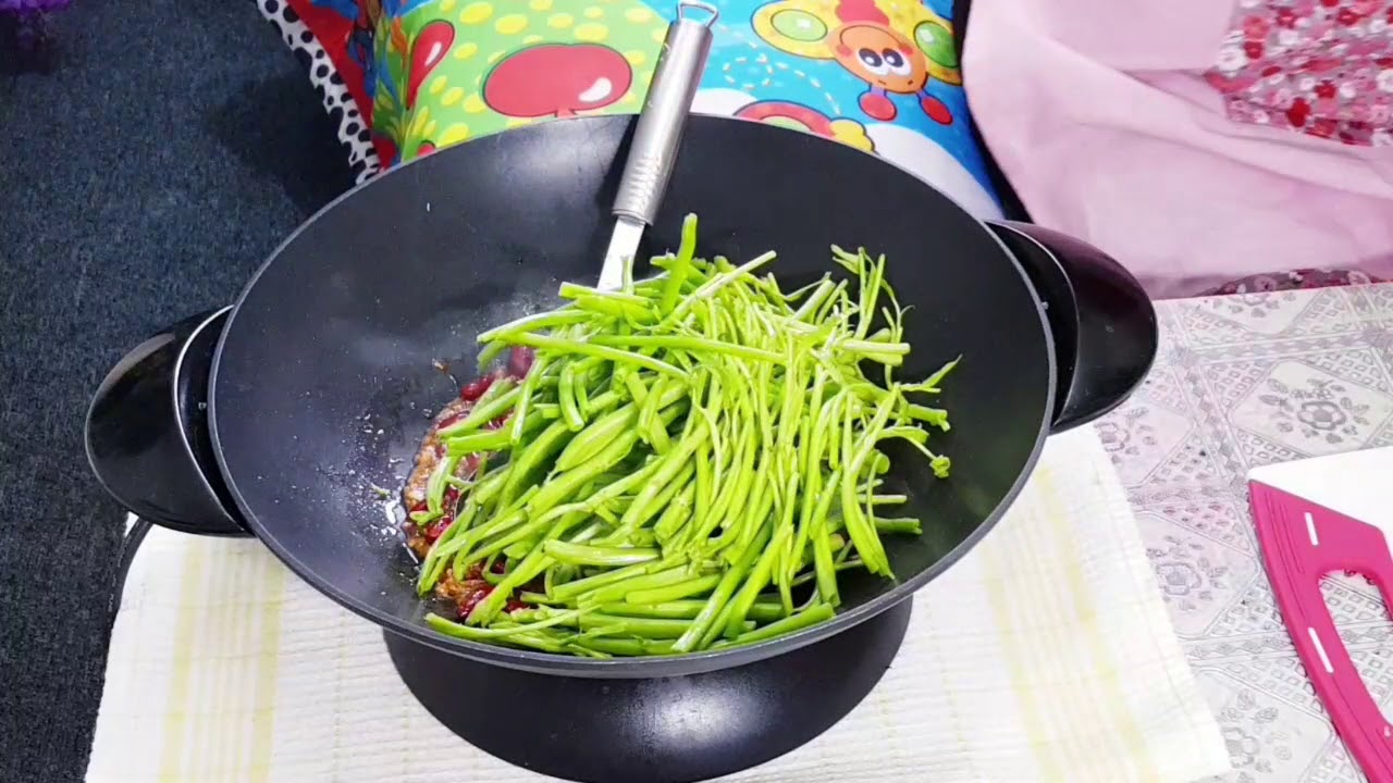 Khmer Food Cooking Everyday 53 CHA TRAKUON TUKAPHNEK (ឆាត្រកួនទឹកភ្នែក ...