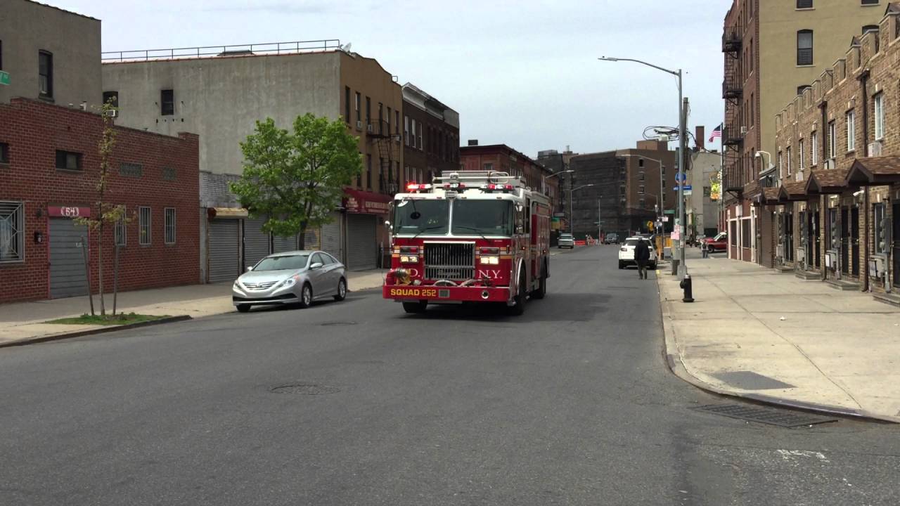 FDNY SQUAD 252, SHOWING ME SOME LOVE WITH THEM TOOTS, WHILE RESPONDING ...
