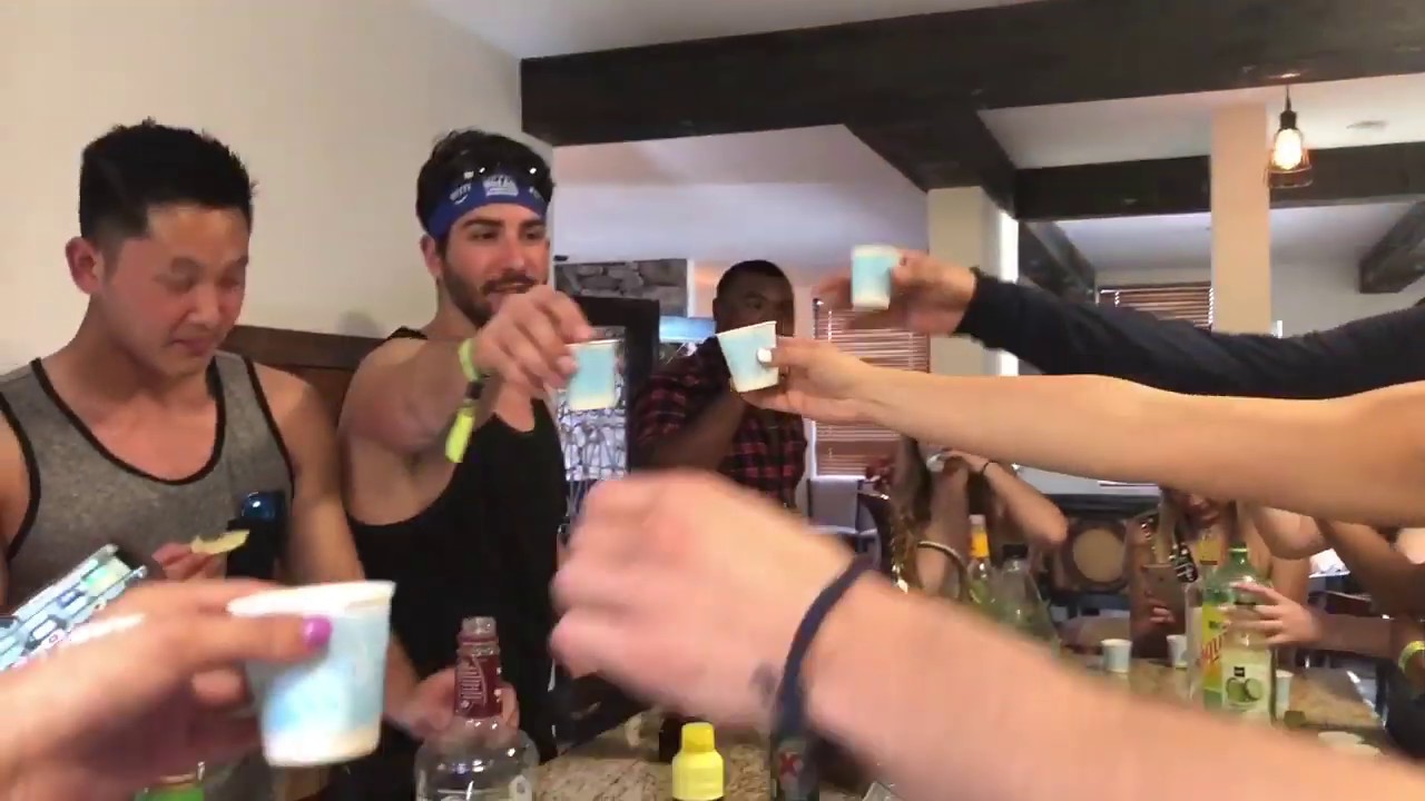 Spring Break 2019 at Papas and Beer - YouTube