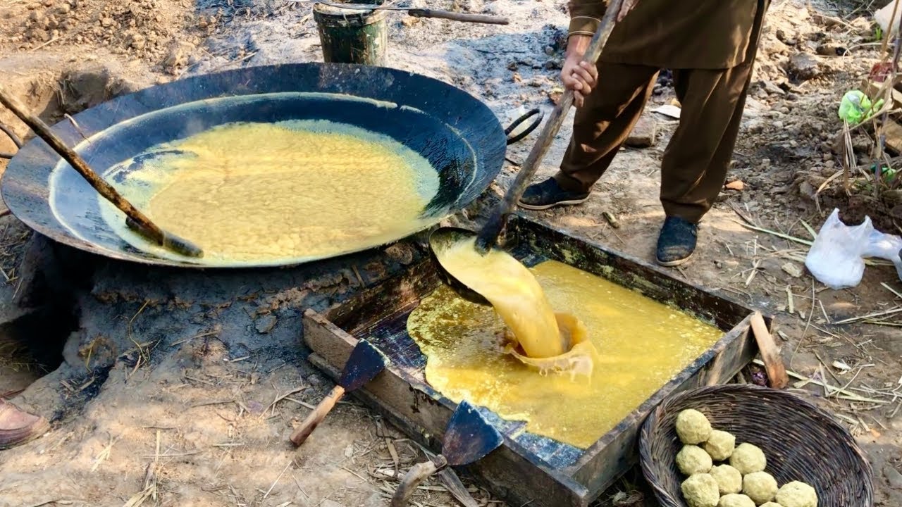 Traditional Jaggery Making | Village Life in pakistan | Gur Making ...