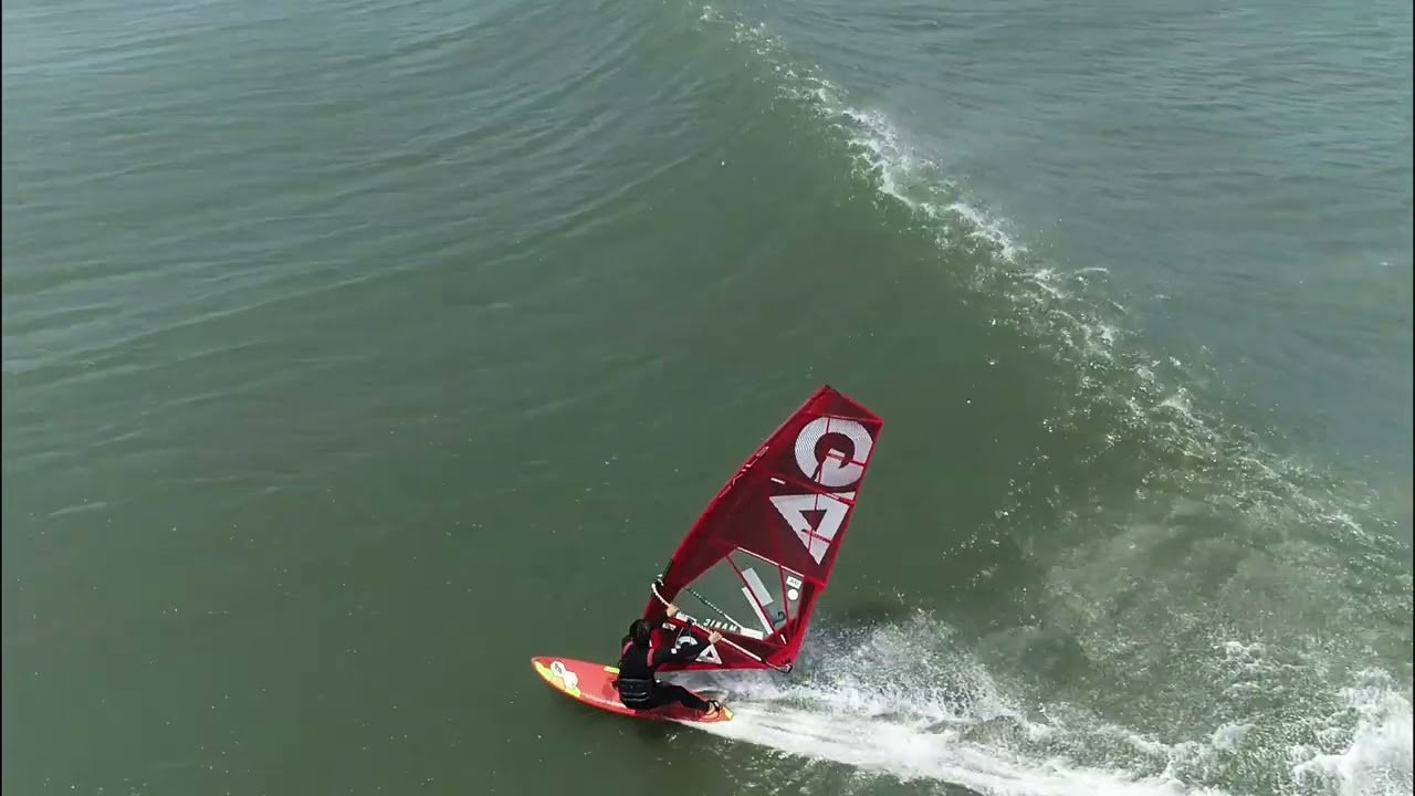 HASAKI wave session /ウインドサーフィン波乗り - YouTube