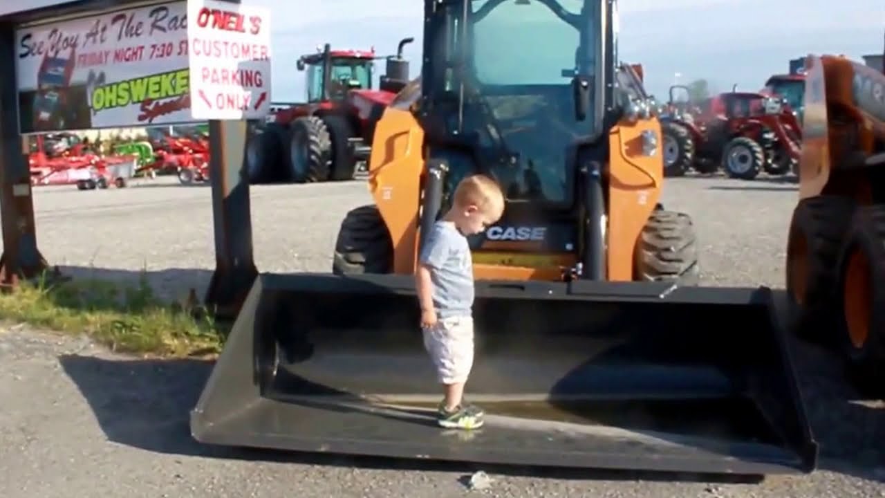 John Deere Tractor and Case iH Tractors for kids - YouTube