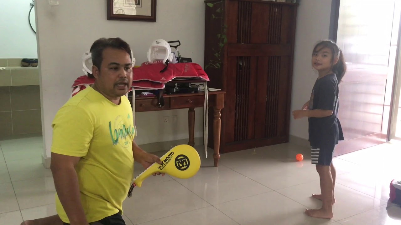 How to use Kicking Target - YouTube