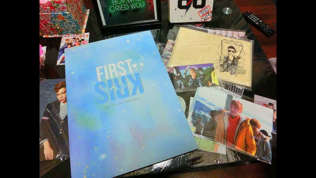 Unboxing KrisMe Darling 1st Kris Photobook - YouTube