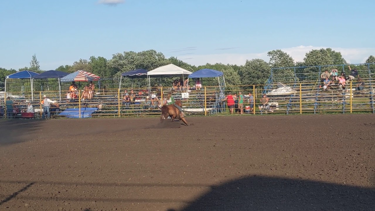 Effie rodeo 2019(2) - YouTube