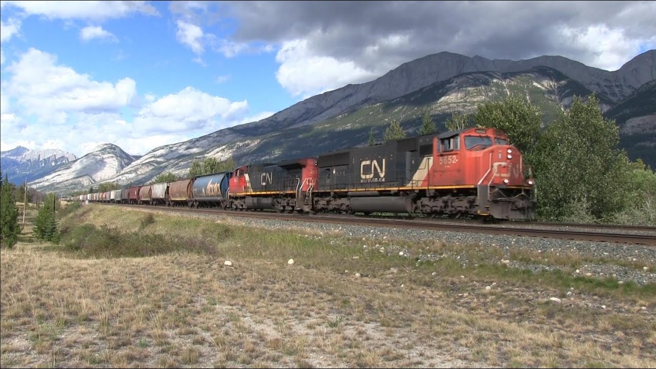 CN Train Spotting HD: Herzog! | CN 5652 & 2623 Leads CN 411 West At Snaring AB 10/14 8/31/14 ...