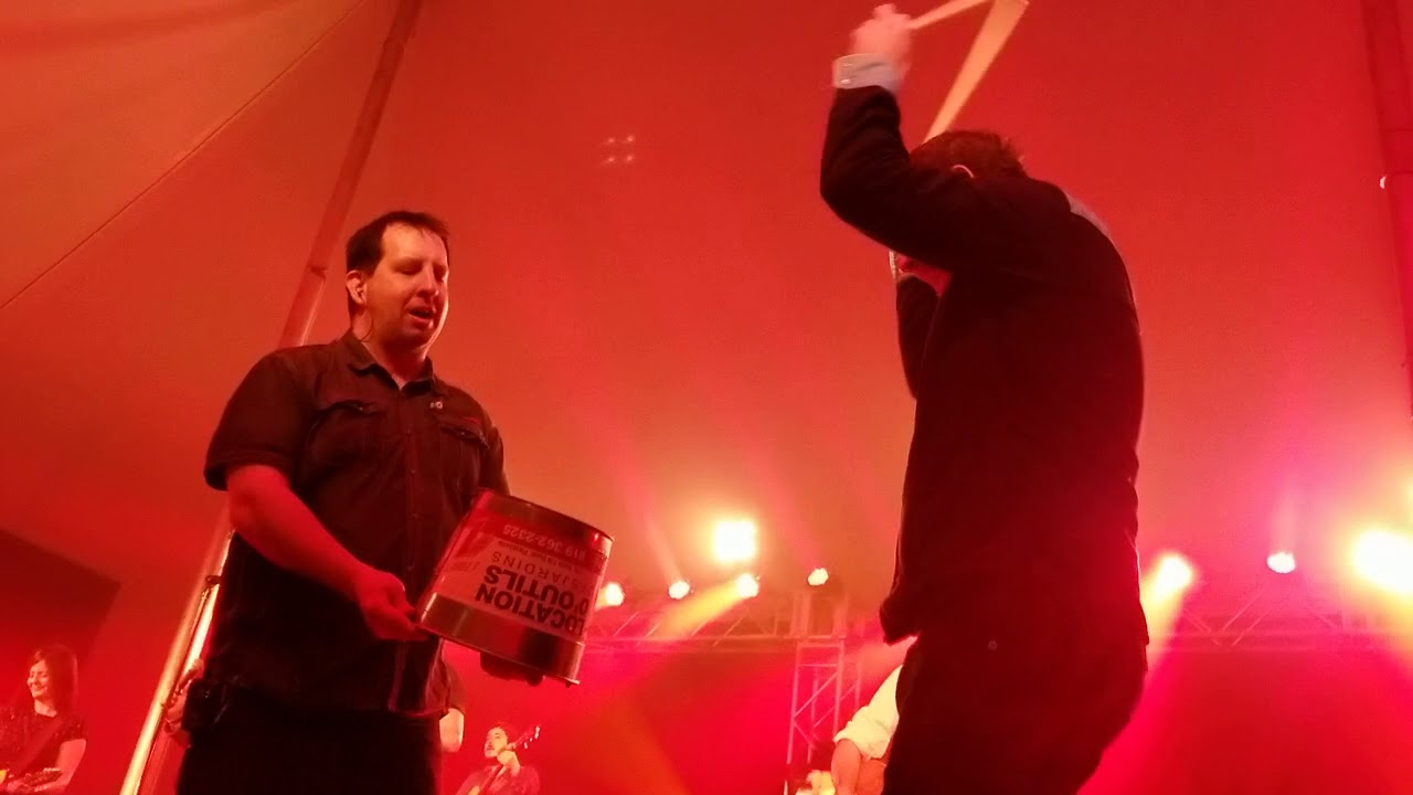 Cowboys fringants - fin Shack à Hector, Plessisville 5 mai 2018 - YouTube