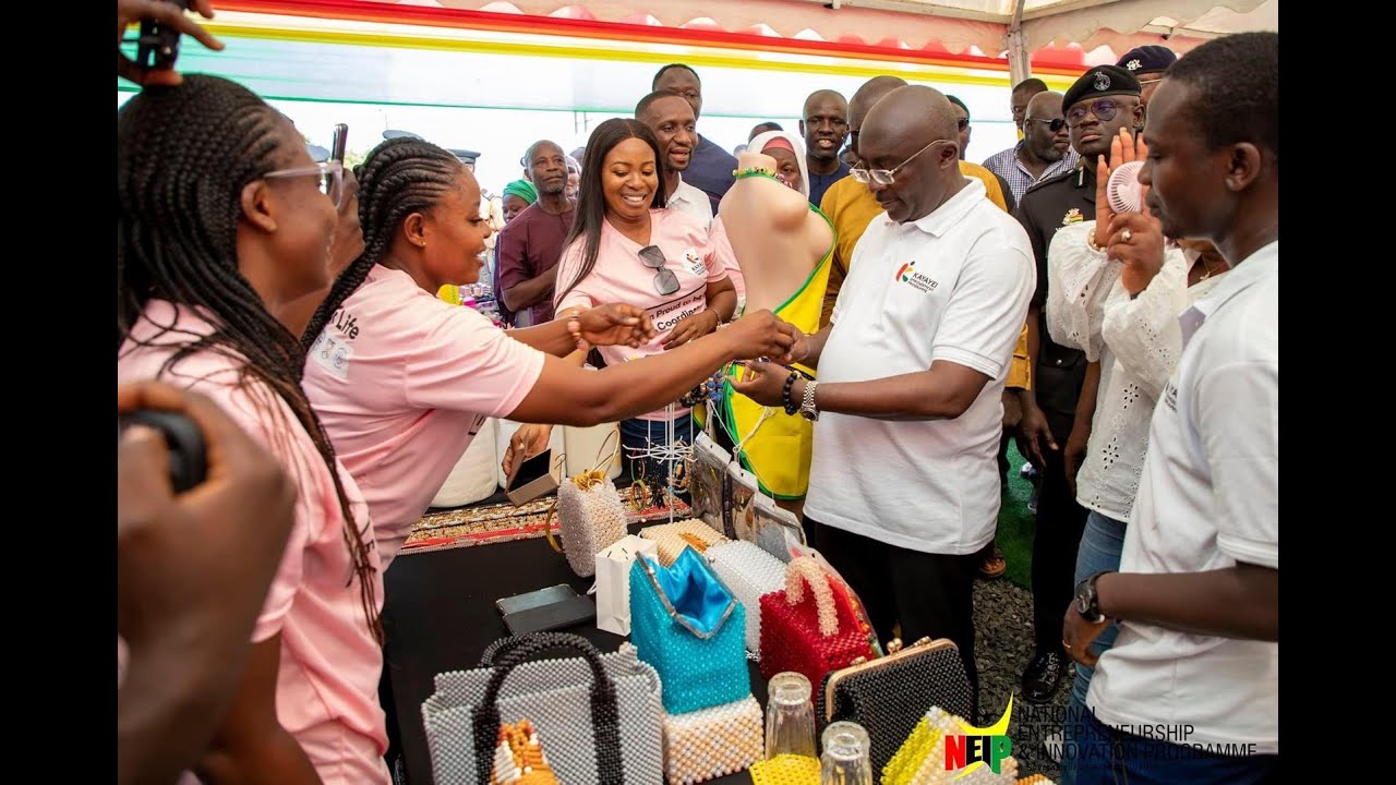 Bawumia has given Future to the kayayei - Felix Appiah - YouTube
