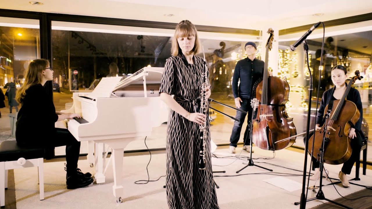 Miriam Hanika - September (live) - YouTube