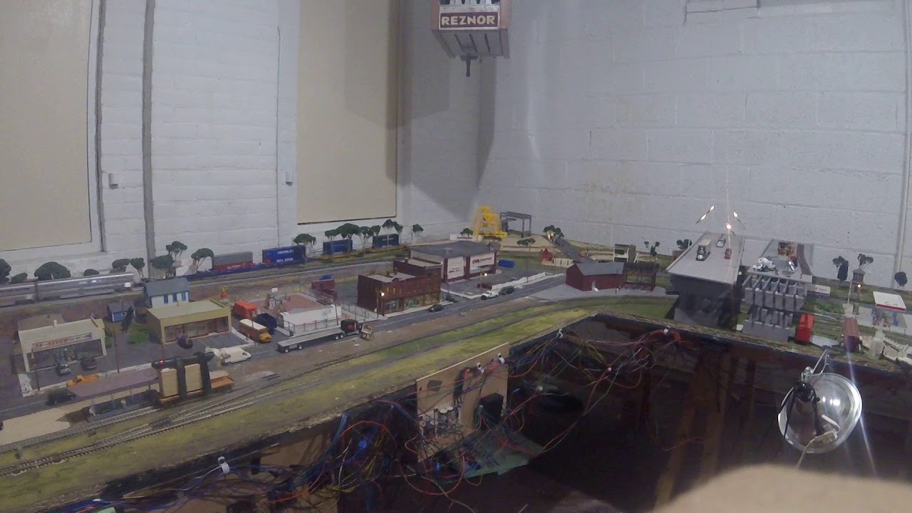 L Shaped Ho Scale Layouts