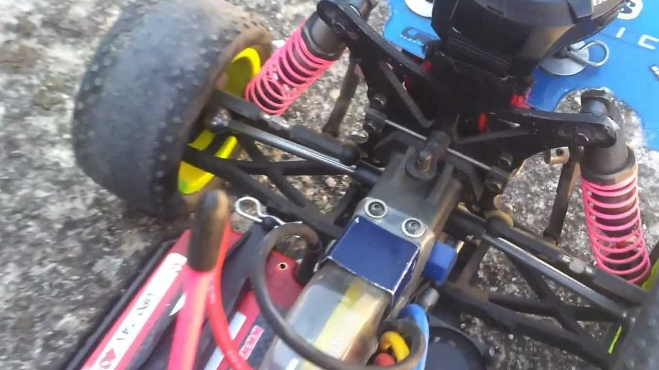 RC electric car up to 100 km/h with a Losi XXX4G+ - YouTube