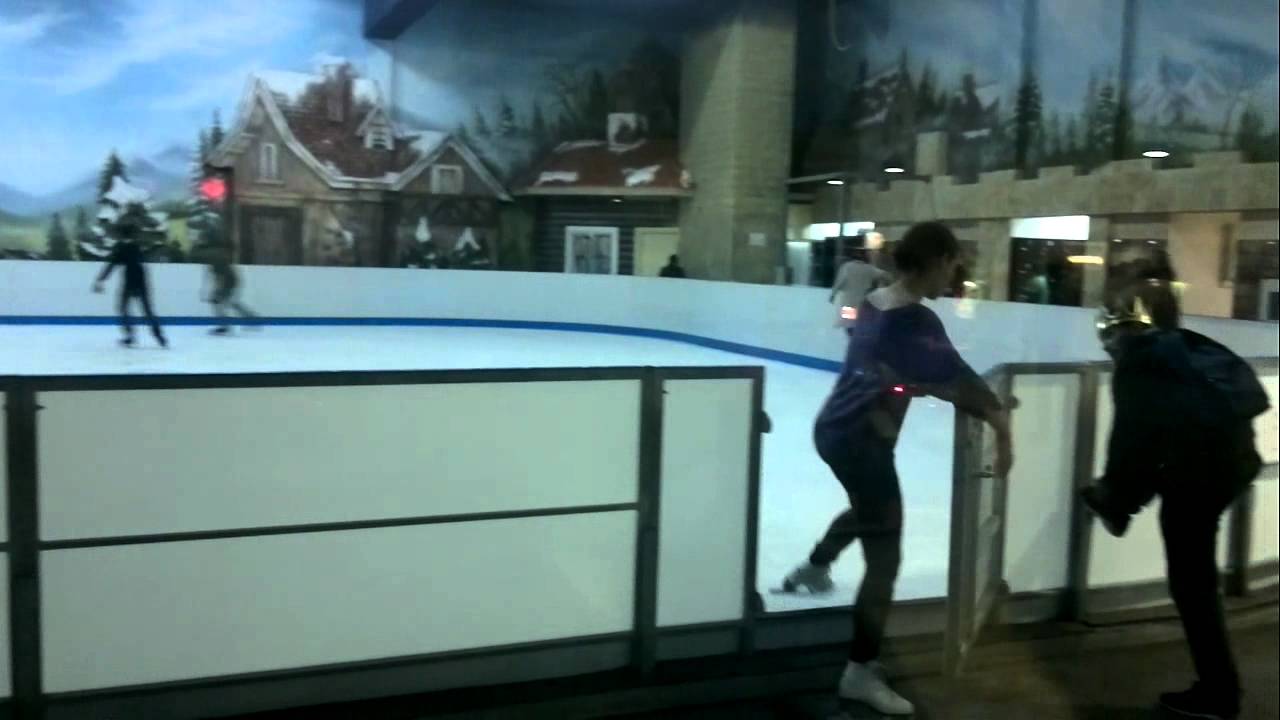 Morocco Mall - Patinoire de l'AdventureLand (HD) - YouTube