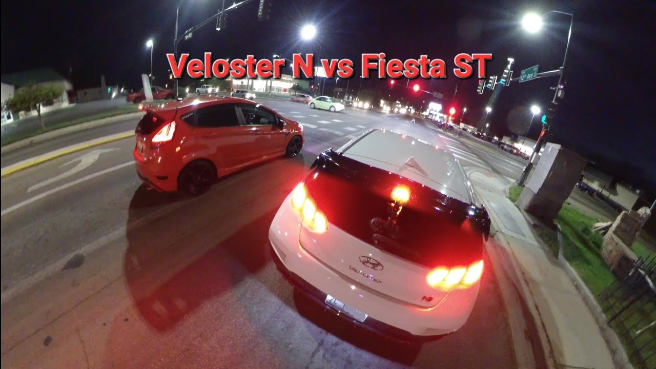 Veloster N vs. Fiesta ST Dig Race - YouTube