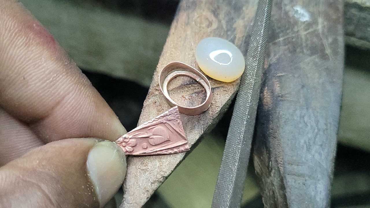 How to make a ring with design ! Copper ring wire jewelry making - YouTube