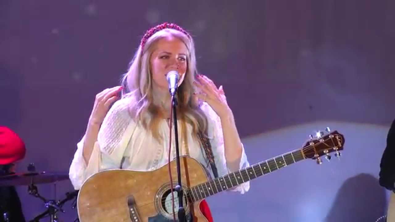 Радій, земля - Брія Блессінг/Bria Blessing - YouTube