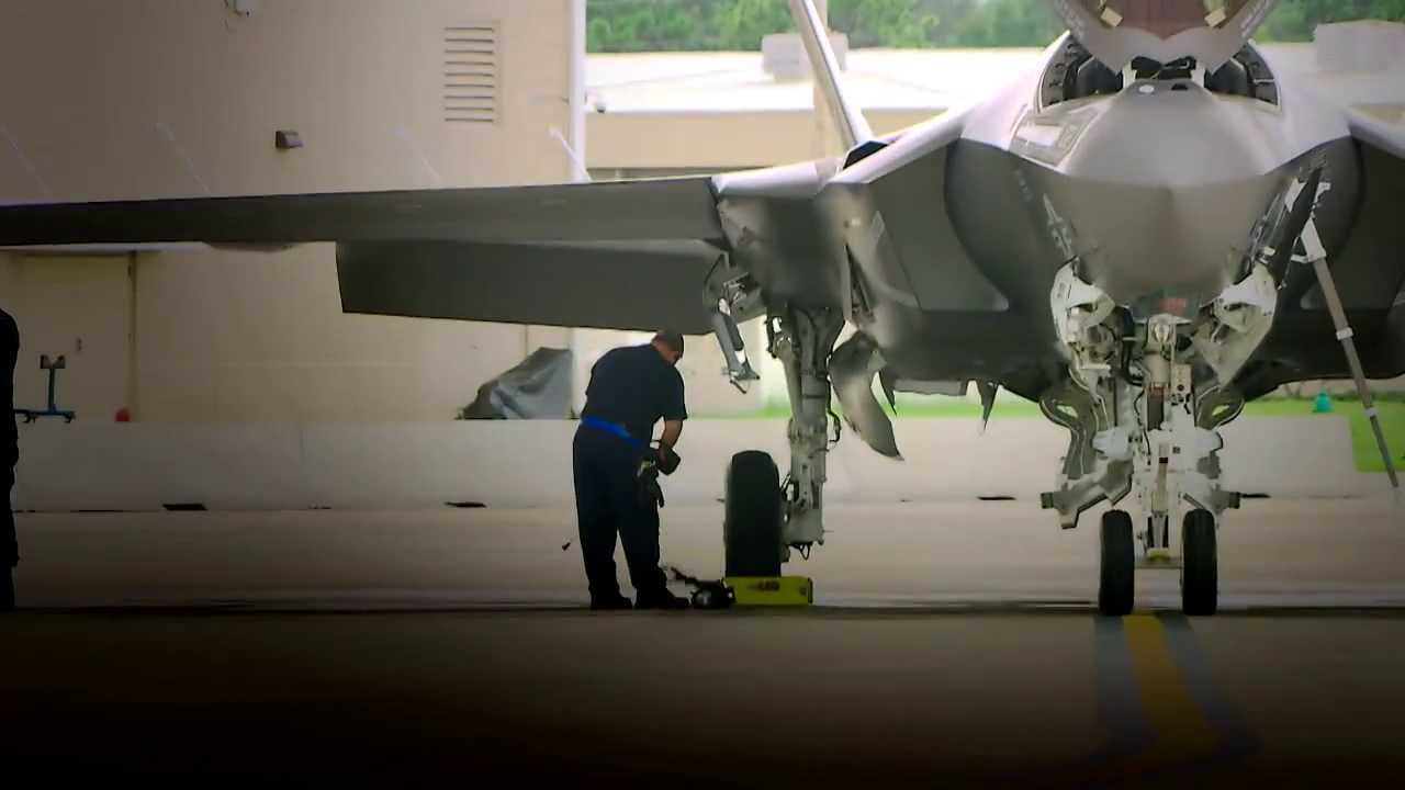 VFA-101 and the F-35C - YouTube