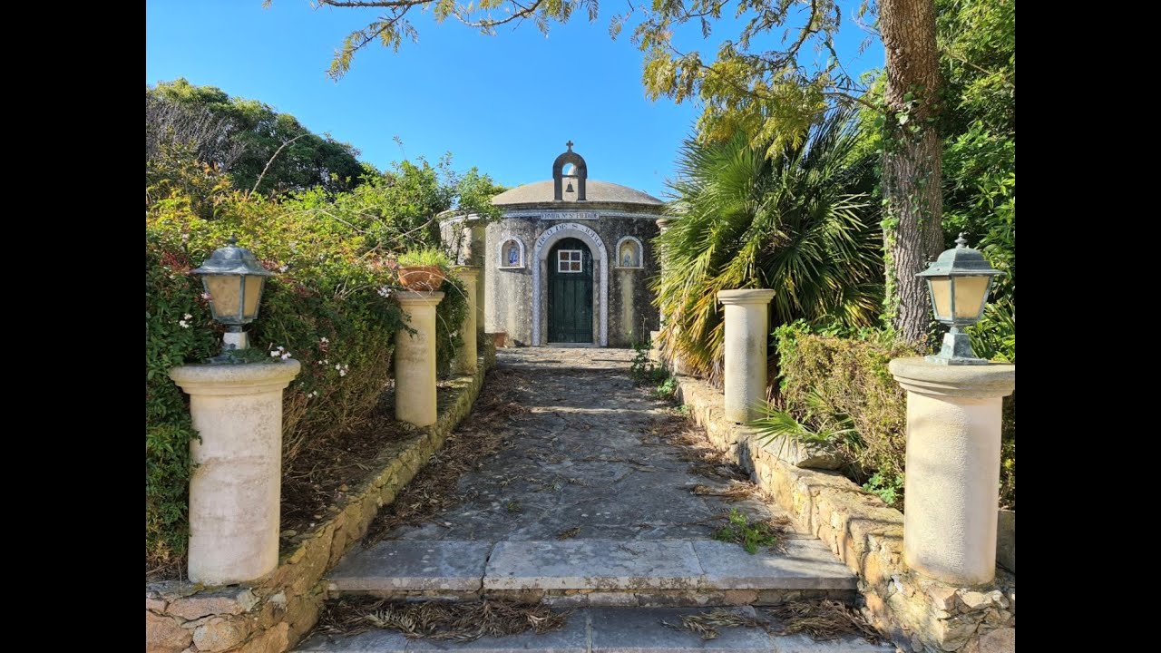 Sintra | Almoçageme. Quinta do Século XIX. Muito charme. Terreno com 25 ...