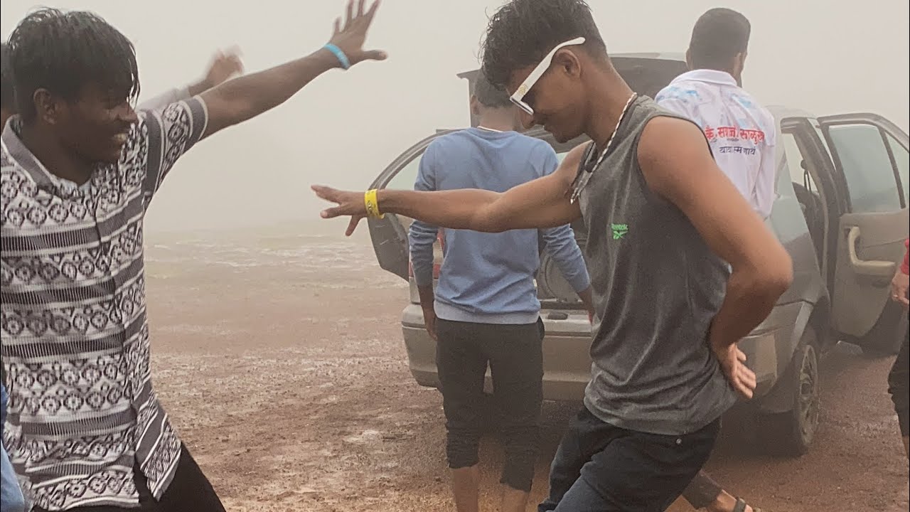 Sadawaghapur waterfall satara गावाकड पावसाळ्यात फिरायची मजा फुल राडा ...