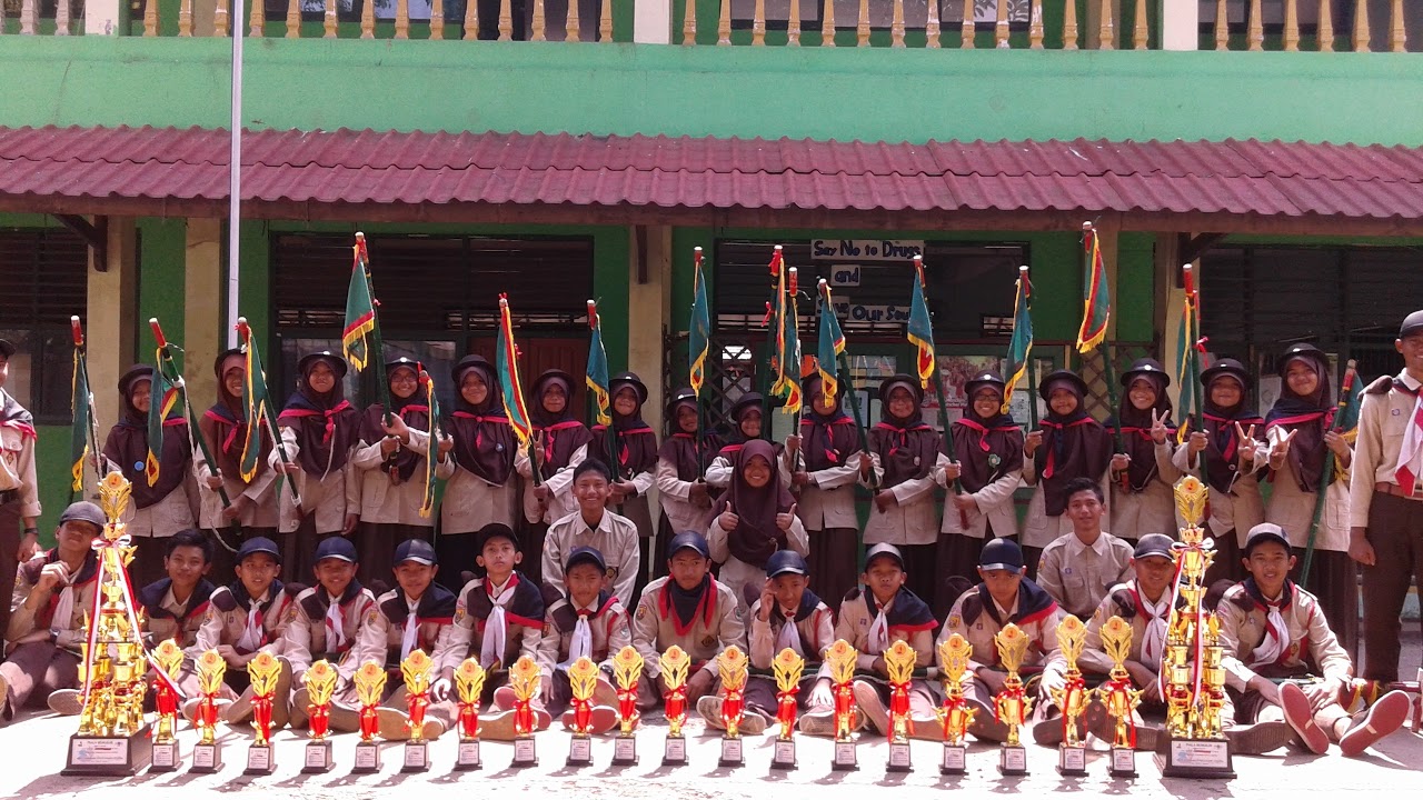 PARADE TASMI' 15 JUZ - YouTube