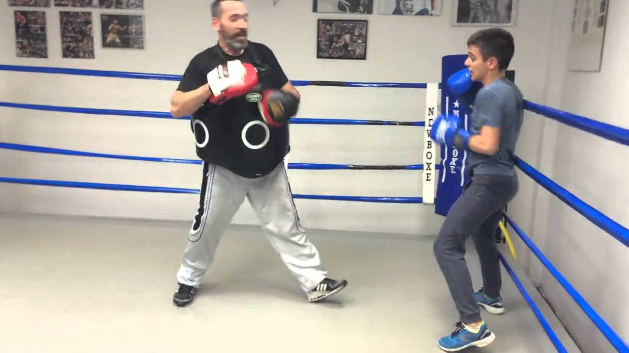 Alessio De Tillo "Training boxing figure 2" - YouTube