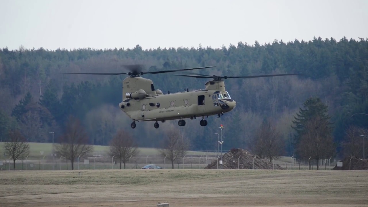 Chinook Helicopter Traffic Pattern Flight - YouTube