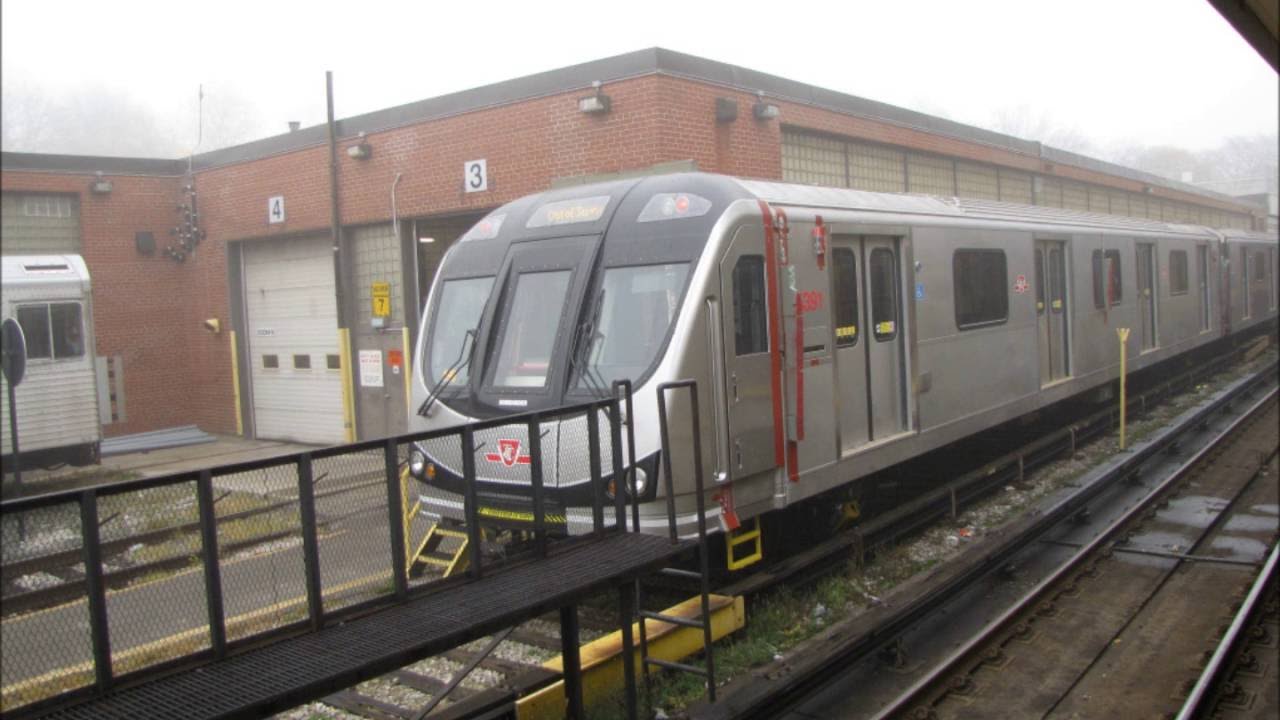 TTC New TR Subway Train at Davisville - YouTube