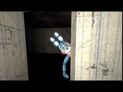 Toy Bonnie  sneakin up on Toy Chica