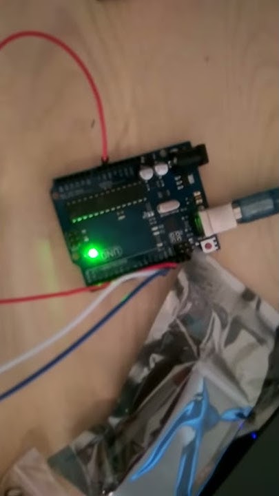 Programmation de Feu tricolore en utilisant l'arduino uno. - YouTube