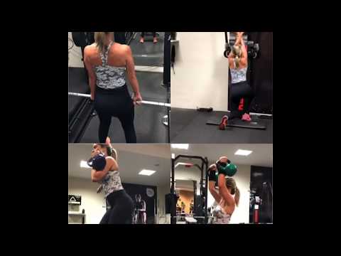 Gata Talita Carvalho Malhando