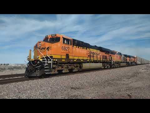 Monster WB BNSF Manifest Train At Daggett Ca! #bigbossrailfanner - YouTube