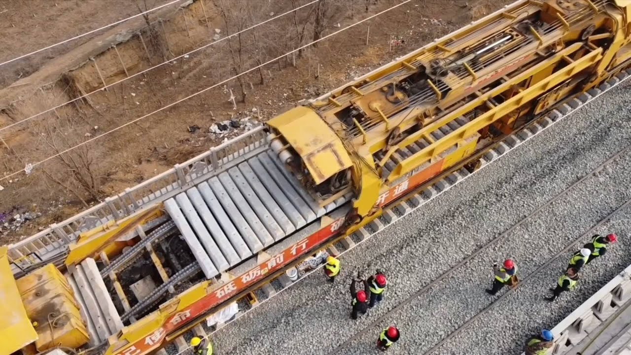 Track laying of railway linking Tianjin, Beijing's airport nears ...
