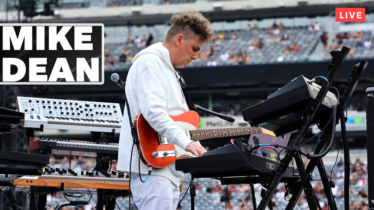 Mike Dean playing jazz on stage - YouTube