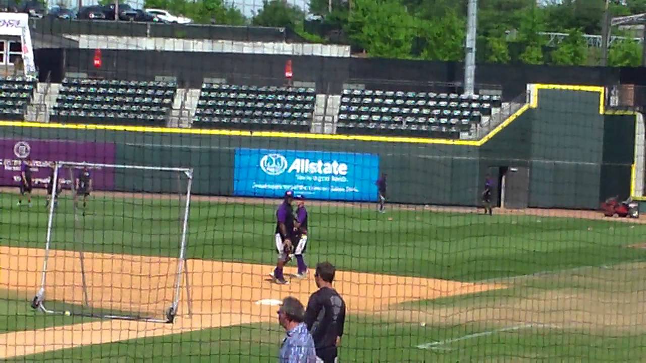 Winston-Salem CF Adam Heisler Batting Practice 5.5.14 - YouTube