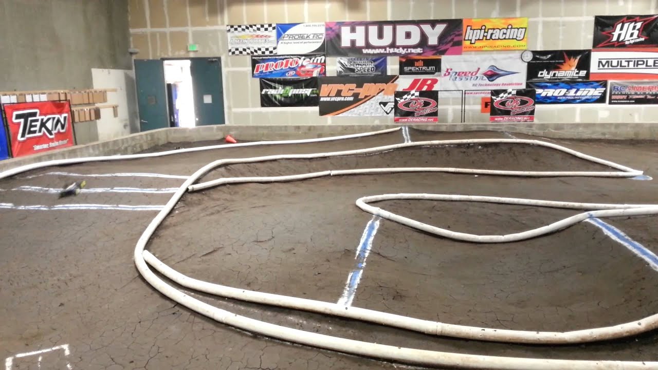 AmainHobbies Indoor Clay track - YouTube