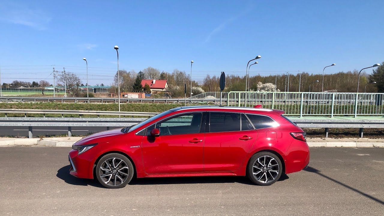 Toyota Corolla Touring Sports Dynamic Force Hybrid test PL Pertyn ...