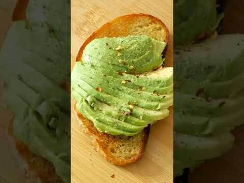 Good morning 👋 #avocadotoast #avocado #toast #breakfastfood daenskitchen
