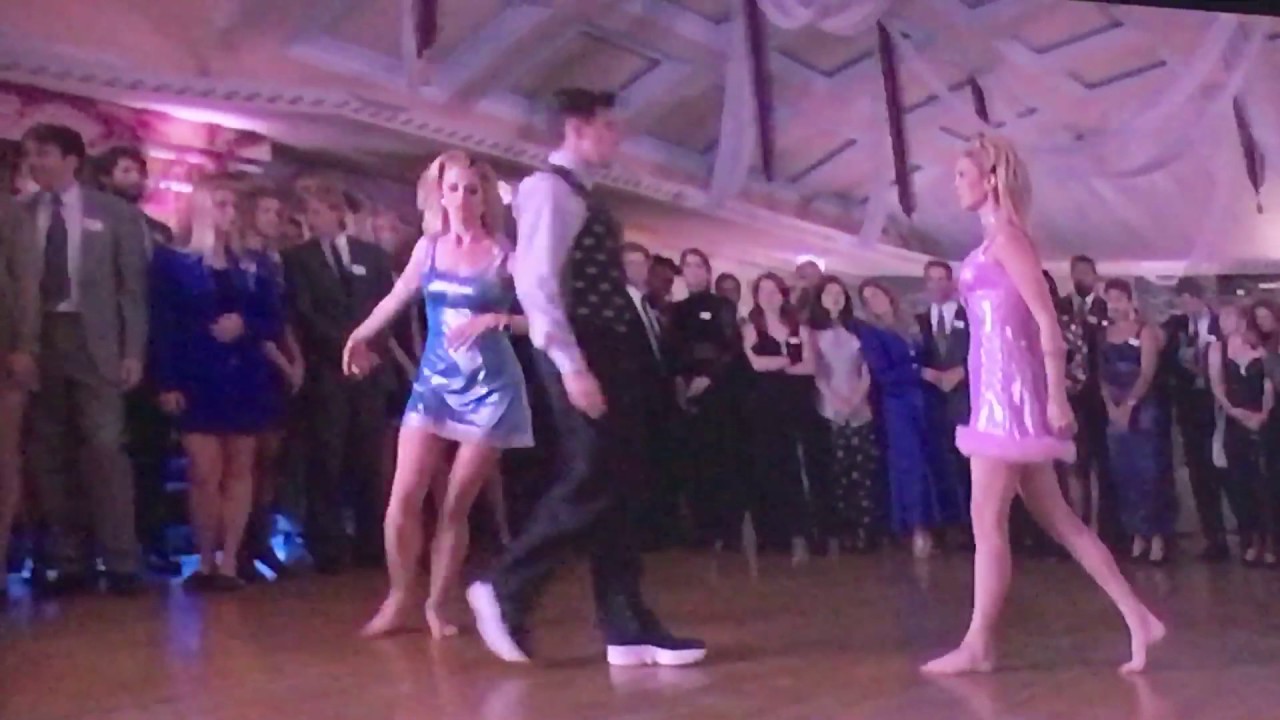 Romy and Michele's high school reunion dancing - YouTube