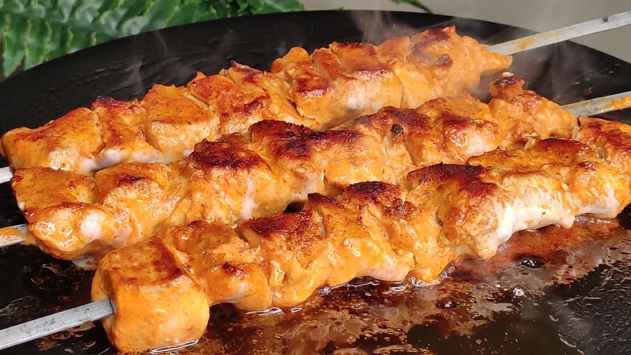 طرز تهیه جوجه کباب سیخی روی تابه همراه با آموزش دو مدل سس جوجه کباب