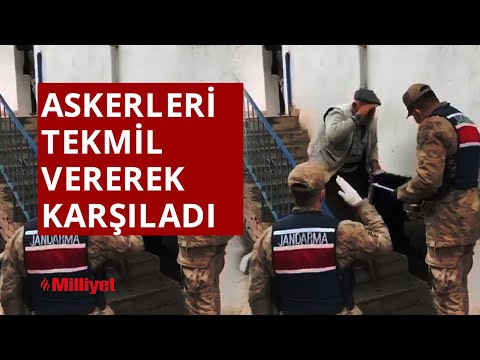 Askerleri tekmil vererek karşıladı