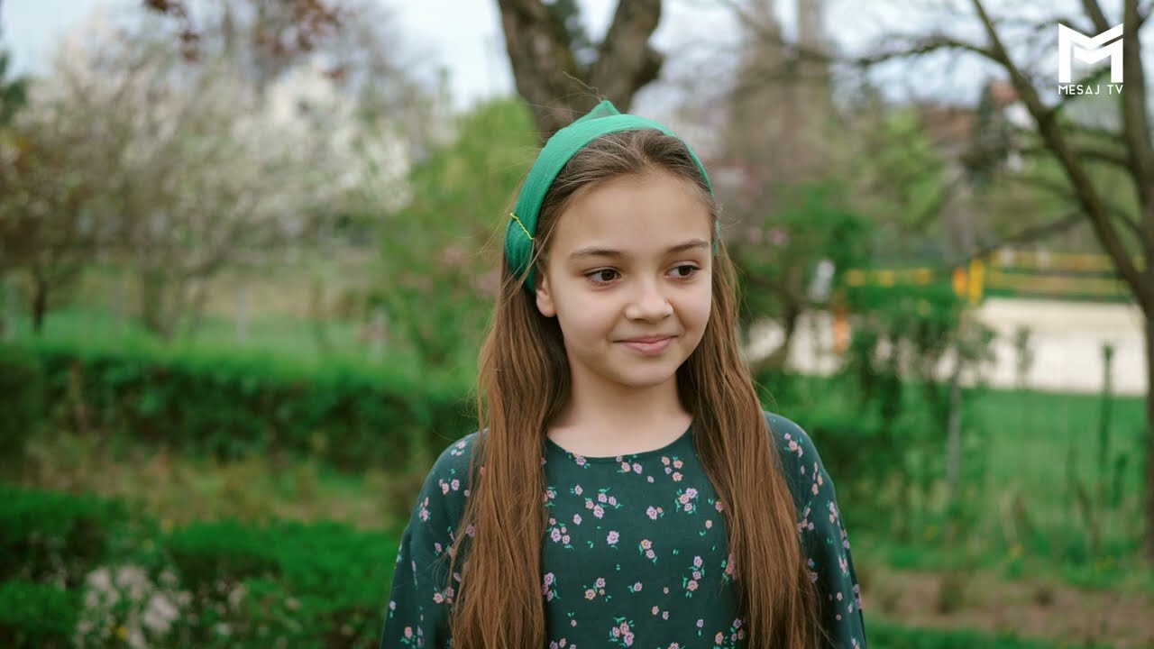 Timeea Crețu - El este viu | Official 4K video Acordes - Chordify