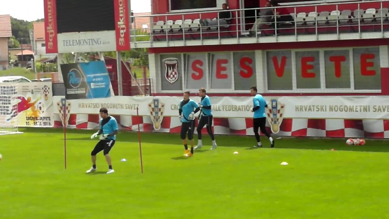 Goran Boromisa & Tihomir Bulat - Goalkeeper training - GK PAST - YouTube