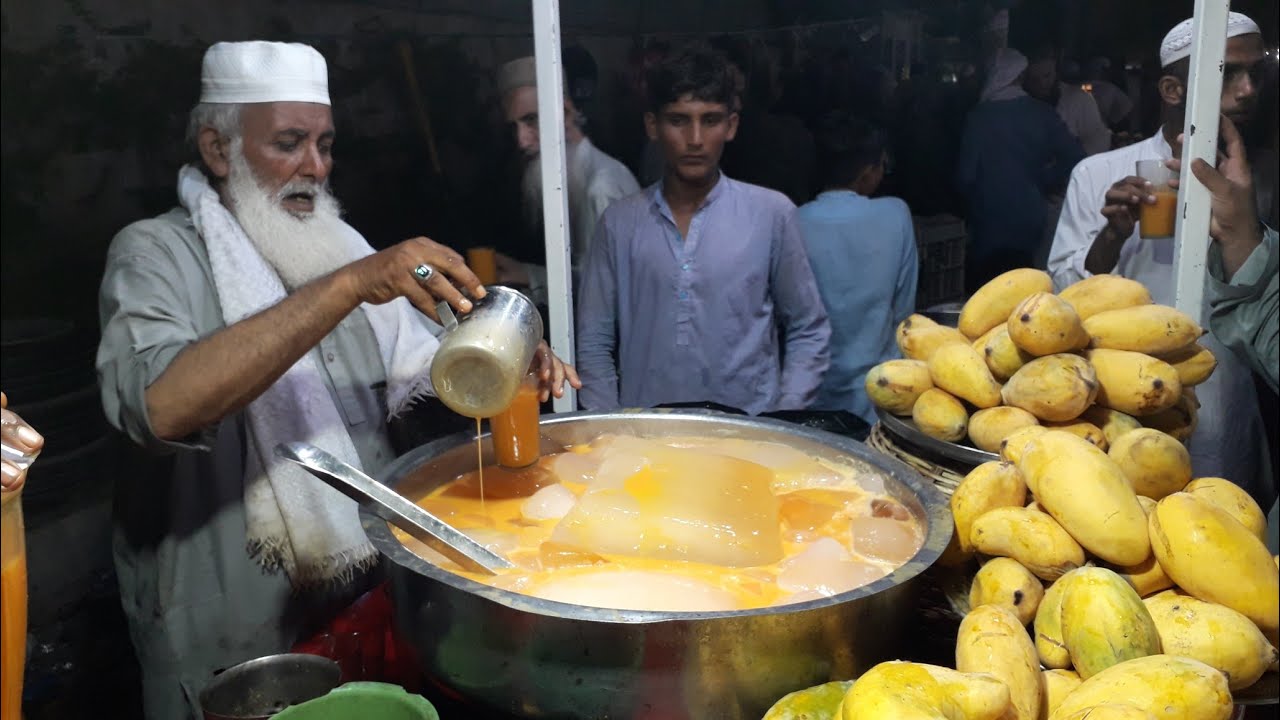 STREET MANGO JUICE | Pakistani Street Food - YouTube