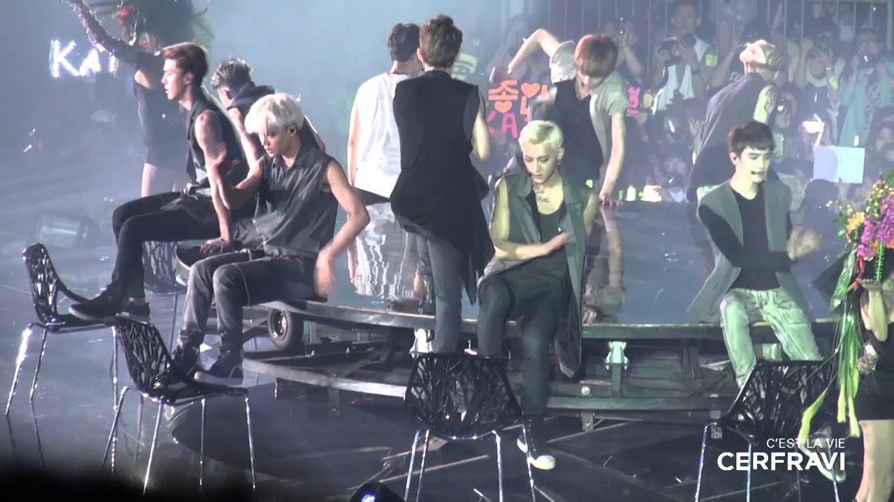 140602 [HQ] EXO HK Concert EXO Moonlight - YouTube