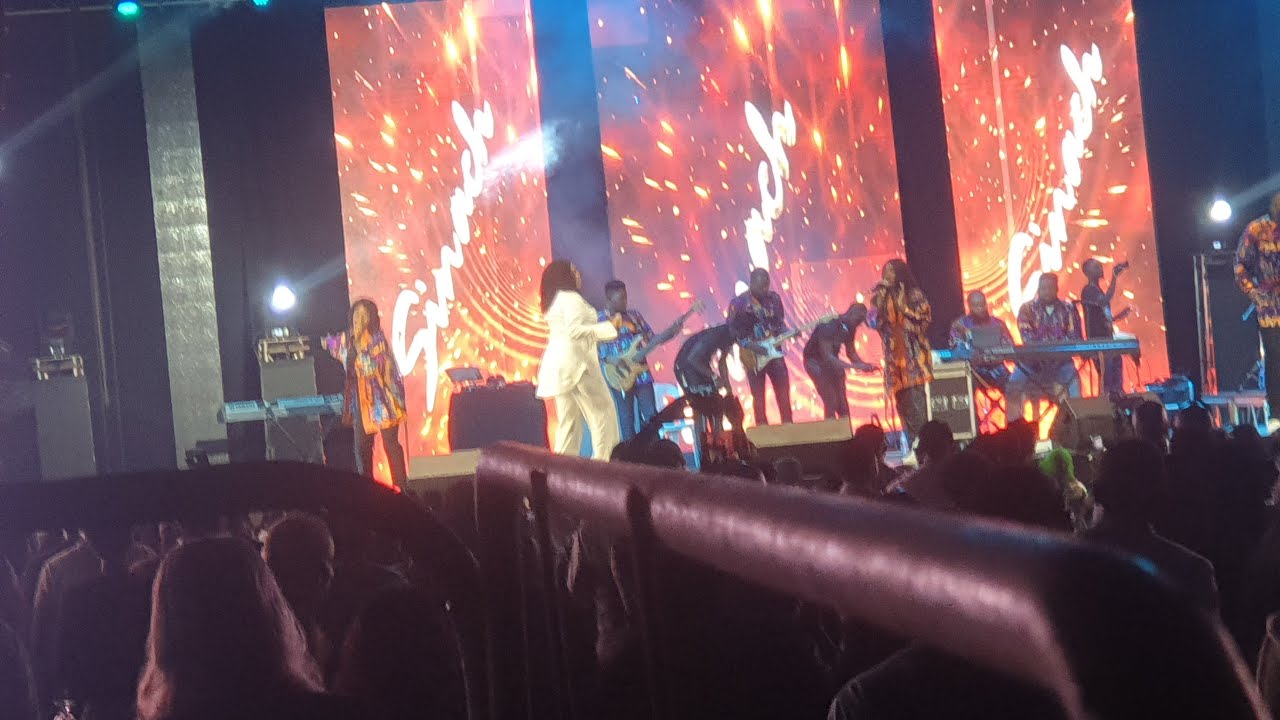 SINACH LIVE IN CONCERT AT LUGOGO IN KAMPALA UGANDA - YouTube
