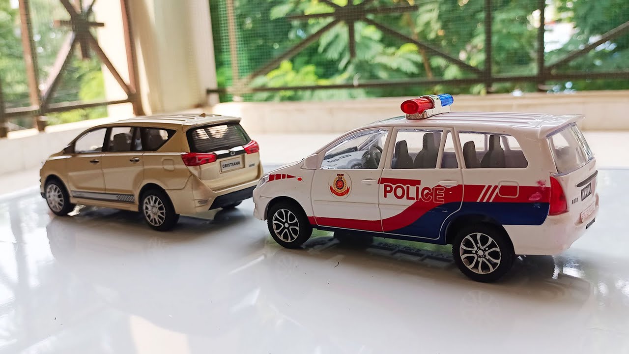 Innova vs Innova Crysta | Centy Toys | 1:32 Scale Model | Unboxing ...