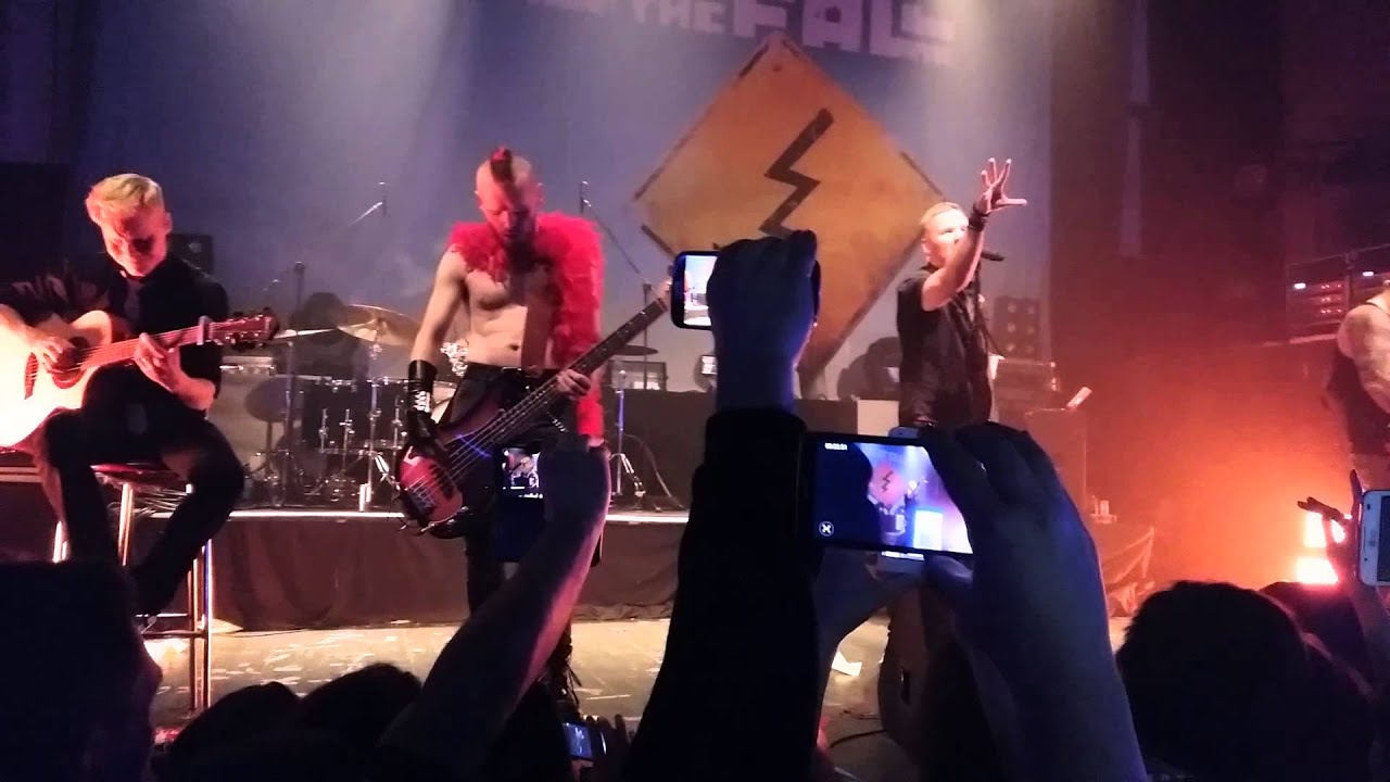 Poets Of The Fall – Carnival of rust Minsk live - YouTube